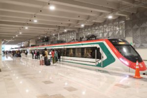 Tren Lechería-AIFA supera el millón de pasajeros en mes y medio de ...
